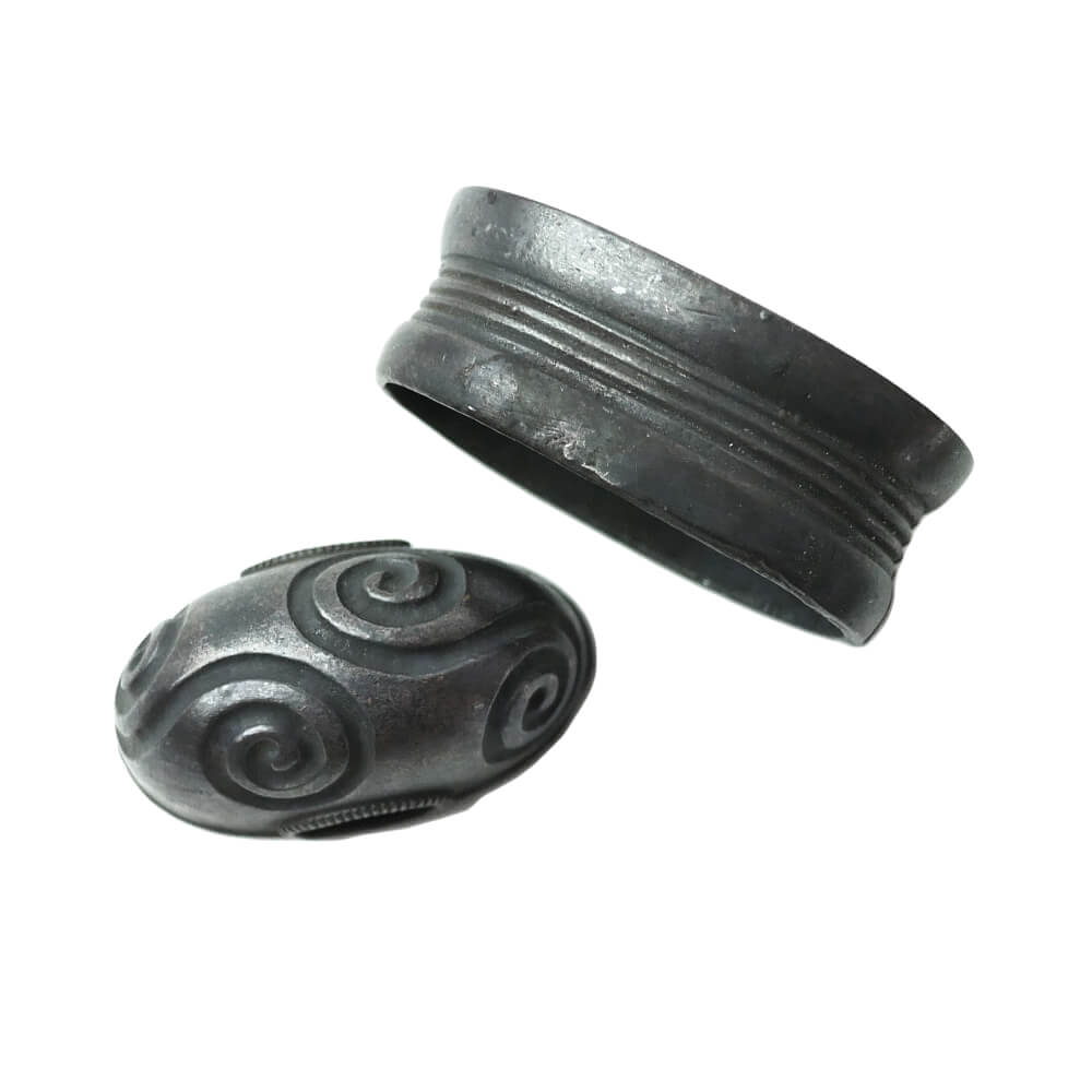 Fuchi/Kashira Higo Guribori - Forme Arrondie & Motifs en Vrille